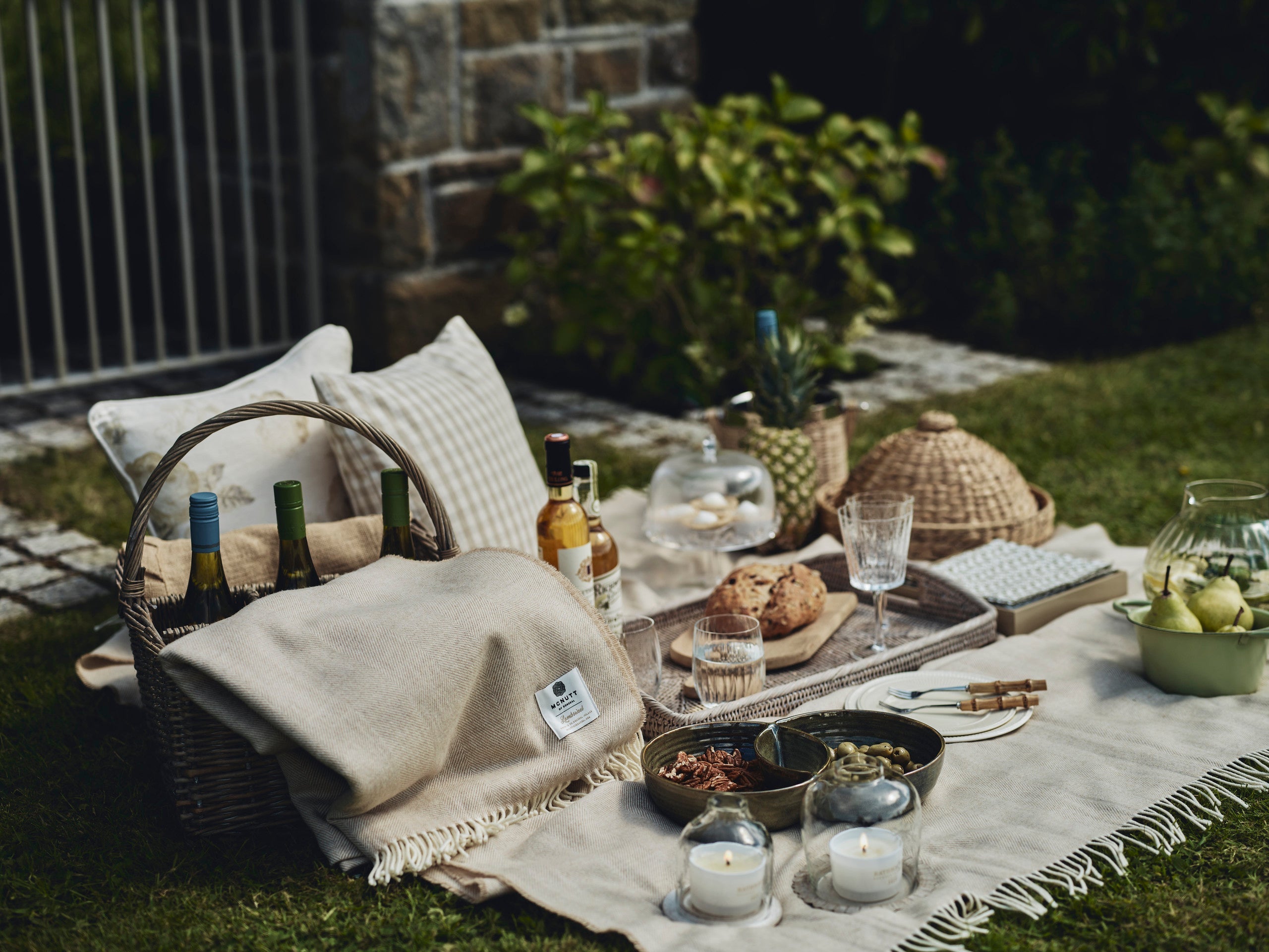 How to Create a Tranquil Retreat at Home for Longer Evenings – Rathbornes