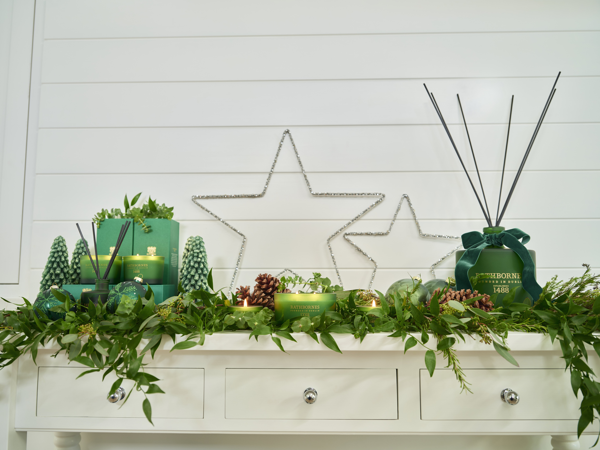 Luxury Home Fragrance From The World's Oldest Candle Company – Rathbornes